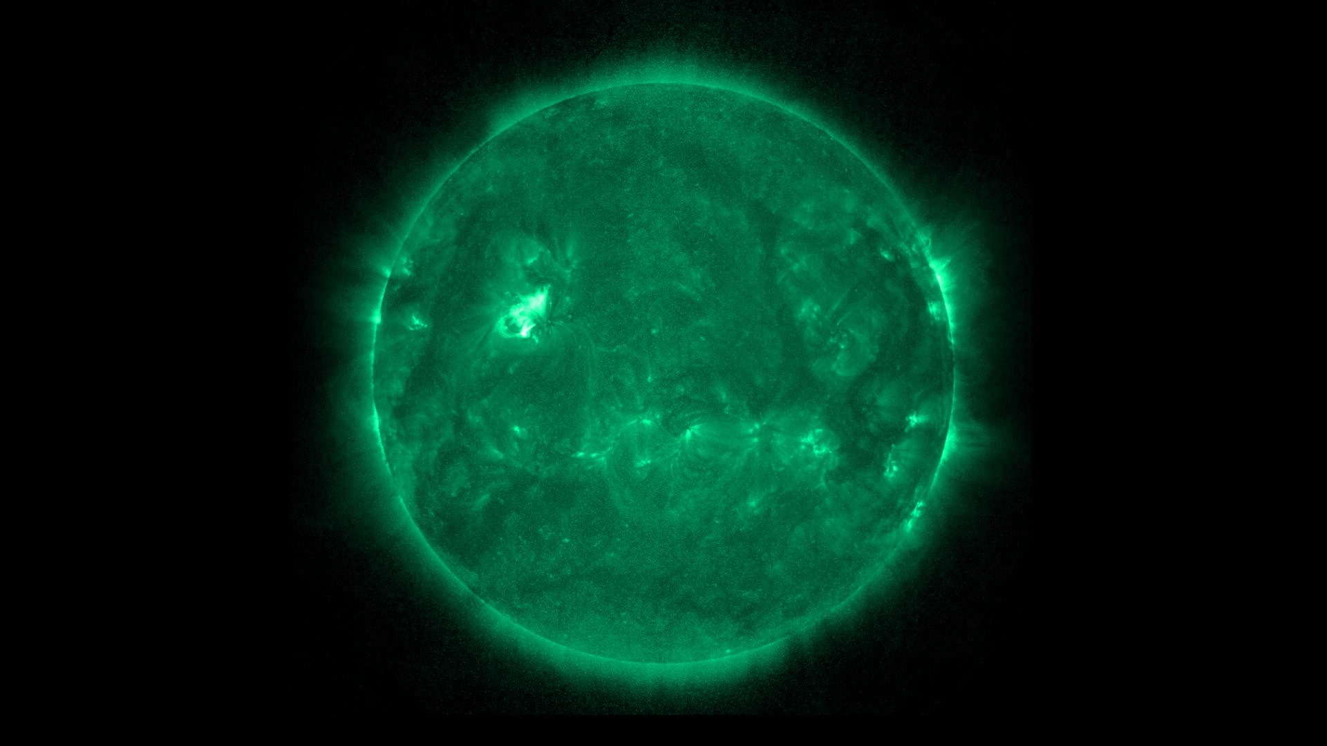 The Sun is Green – StarBullet.in